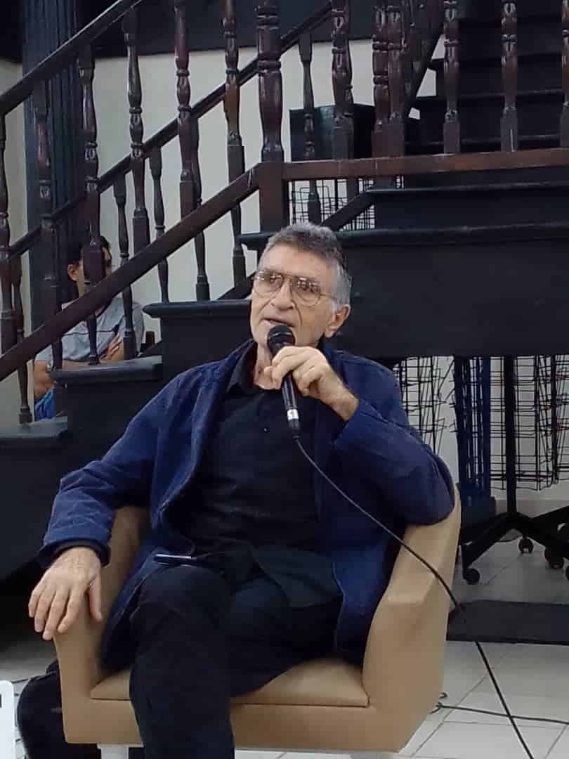 Librería Fayad Jamís: sitio para la evocación de dos grandes de los ...